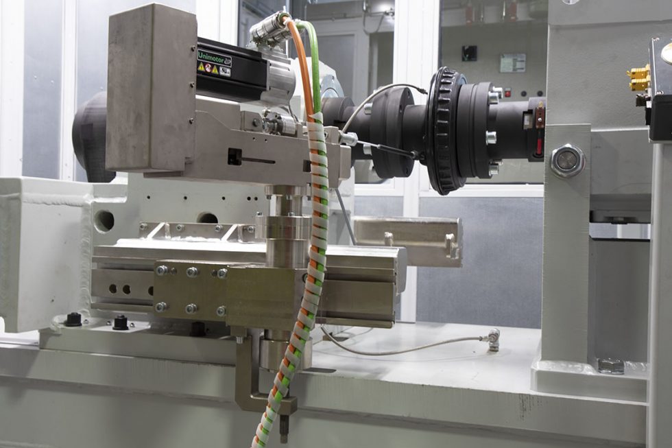 Fatigue tests on parking brakes: Tecsa's machine AT 7000 | TecSA